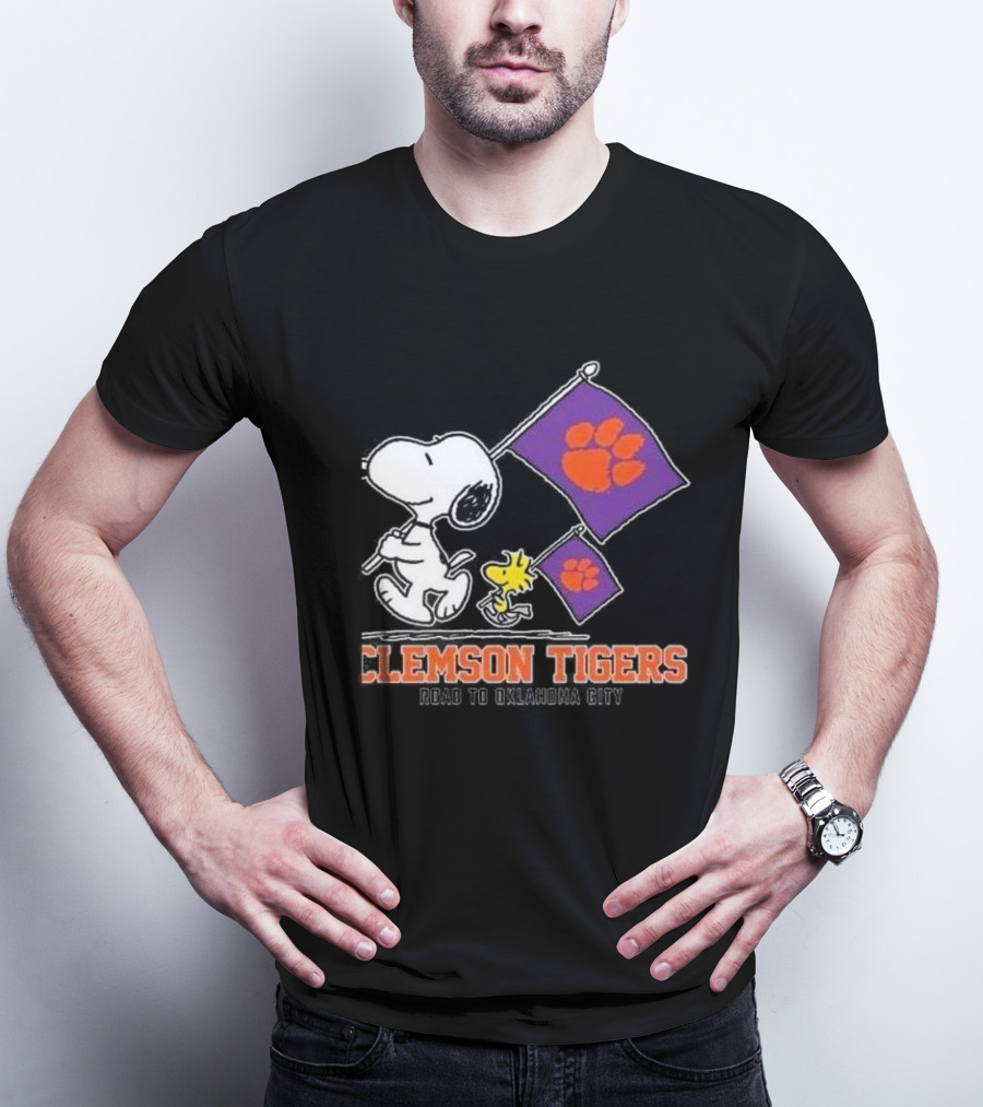 Snoopy And Woodstock Clemson Tigers Journey To Oklahoma City With Paw Flags T-Shirt