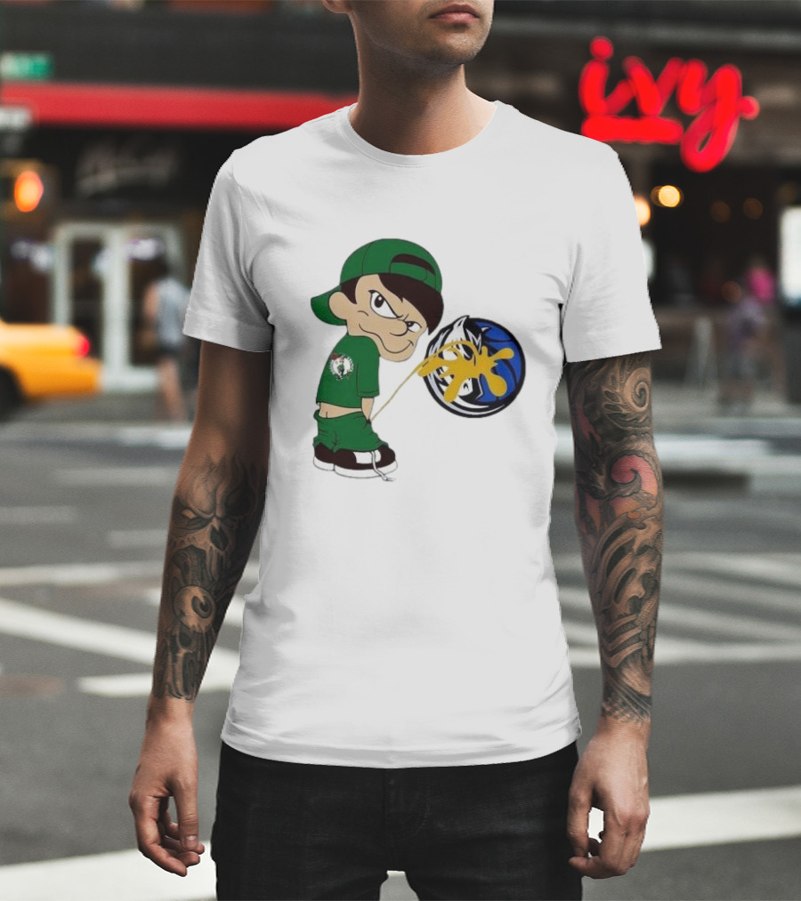 Little Boy Boston Celtics Piss On Dallas Mavericks Logo T-Shirt