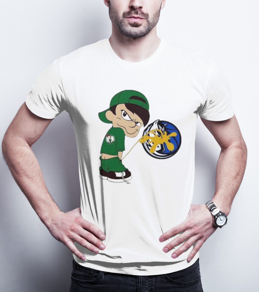 Little Boy Boston Celtics Piss On Dallas Mavericks Logo T-Shirt