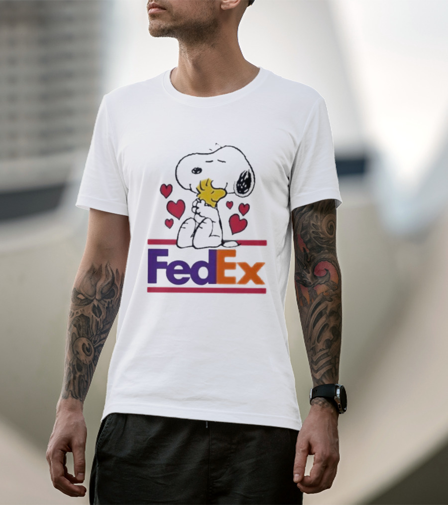 Snoopy Woodstock Hugs Hearts FedEx T-Shirt