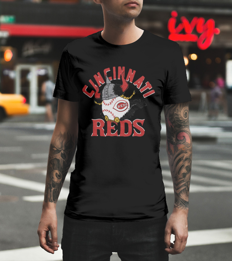 Cincinnati Reds Viking Baseball Helmet And Horns T-Shirt
