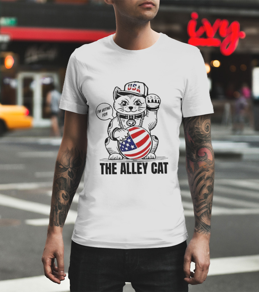USA I'm Voting For The Alley Cat Patriotic Cat Holding American Flag Ball T-Shirt