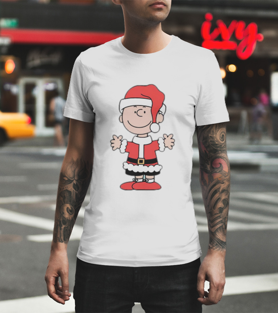Charlie Brown Peanuts Christmas Santa Hat Holiday T-Shirt