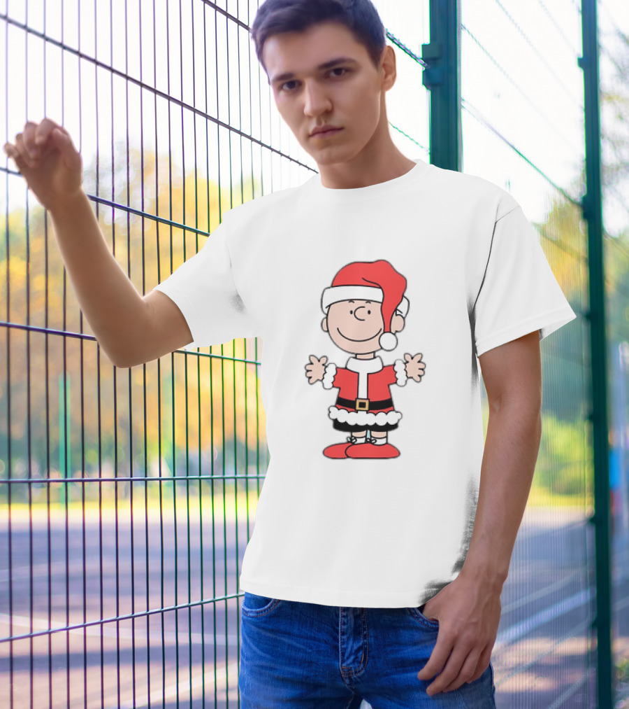Charlie Brown Peanuts Christmas Santa Hat Holiday T-Shirt
