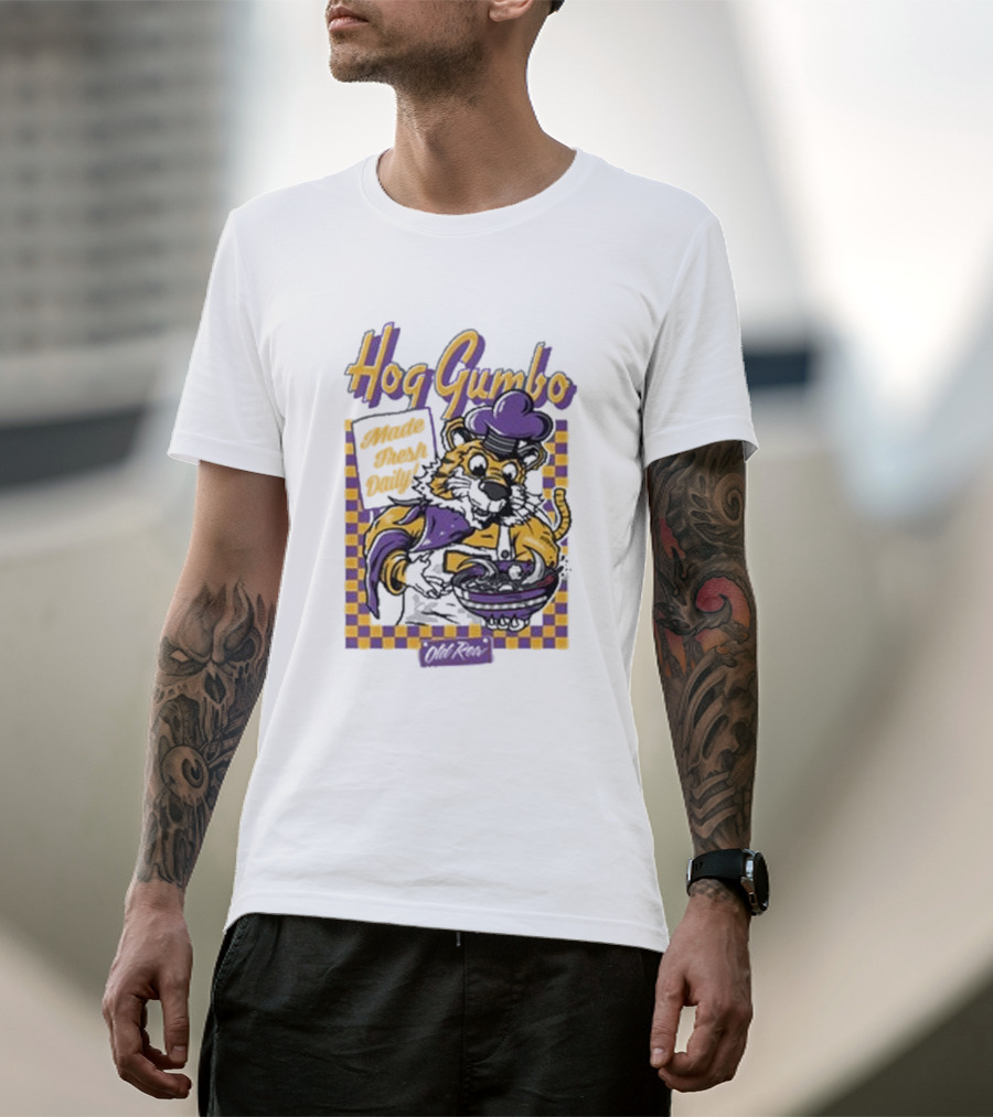 Old Row Hog Gumbo Made Fresh Daily Tiger Chef Purple Gold Checkered T-Shirt