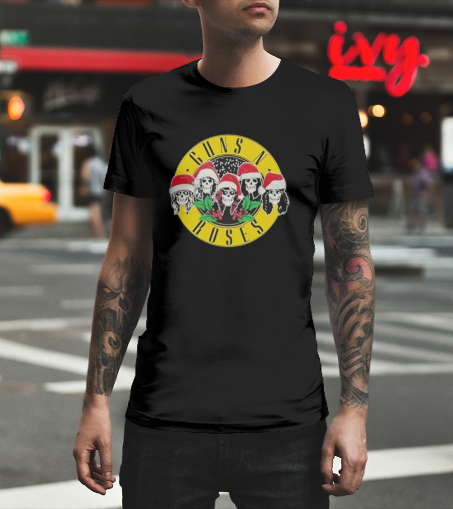 Guns N’ Roses Christmas Skulls Santa Hats T-Shirt