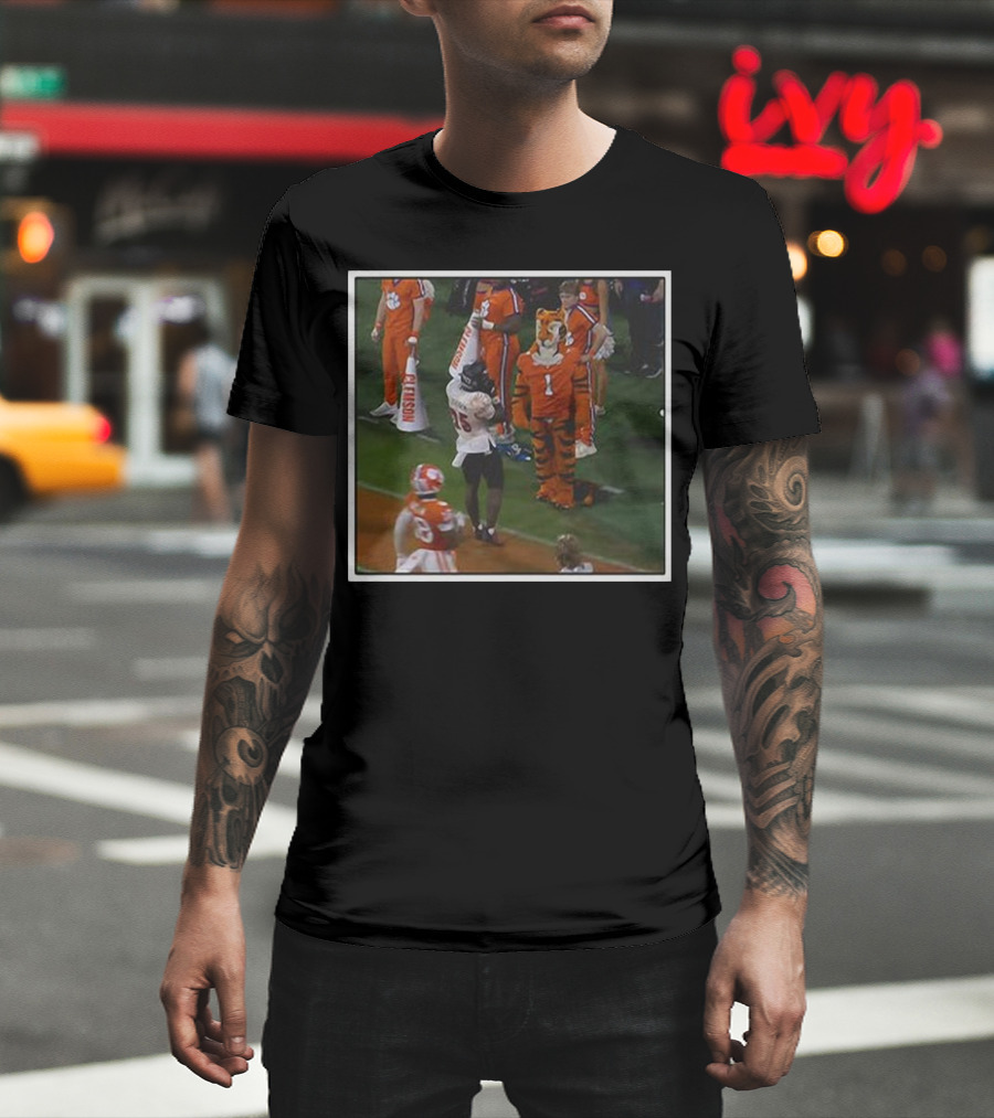 Clemson Tigers Mascot And Louisville Cardinals Player On Sideline T-Shirt