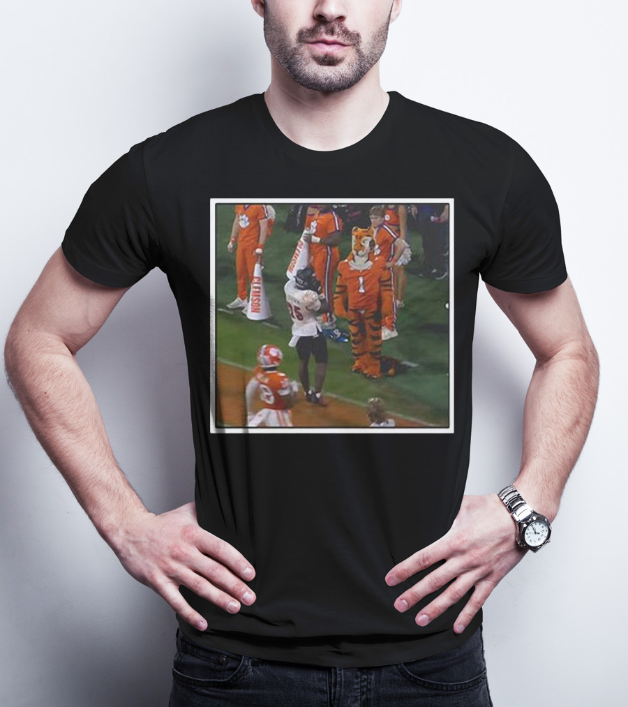 Clemson Tigers Mascot And Louisville Cardinals Player On Sideline T-Shirt