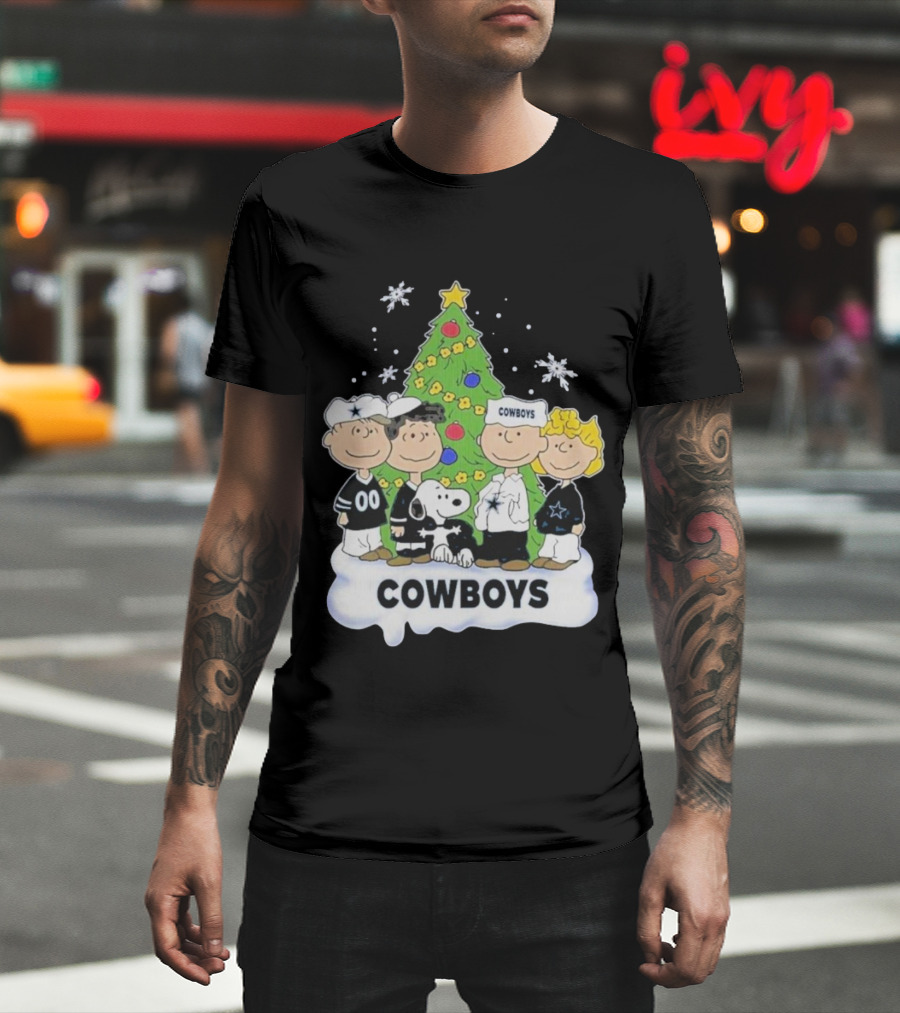 Cowboys Christmas With Snoopy And Peanuts Friends Holiday Tree T-Shirt