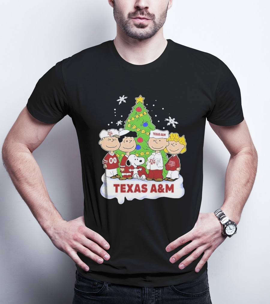 Texas A&M Aggies Christmas With Snoopy And Peanuts Characters T-Shirt