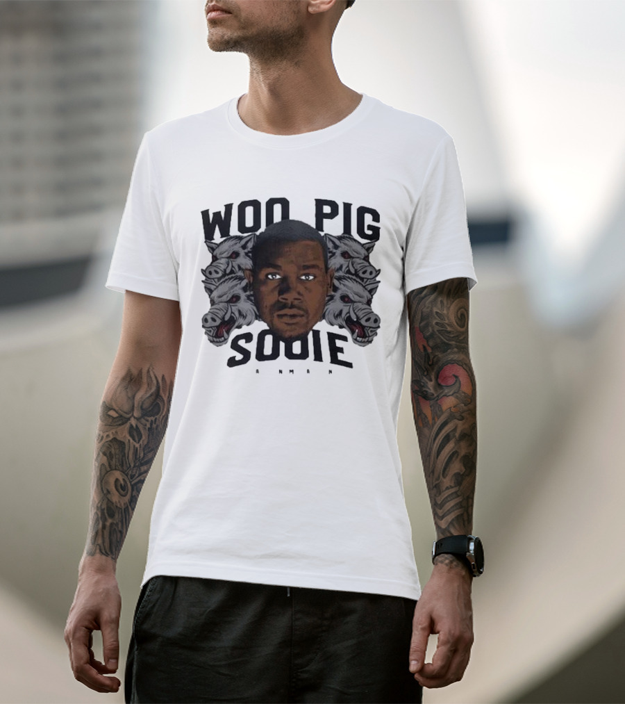 Woo Pig Sooie Darren McFadden Portrait With Razorback Heads T-Shirt