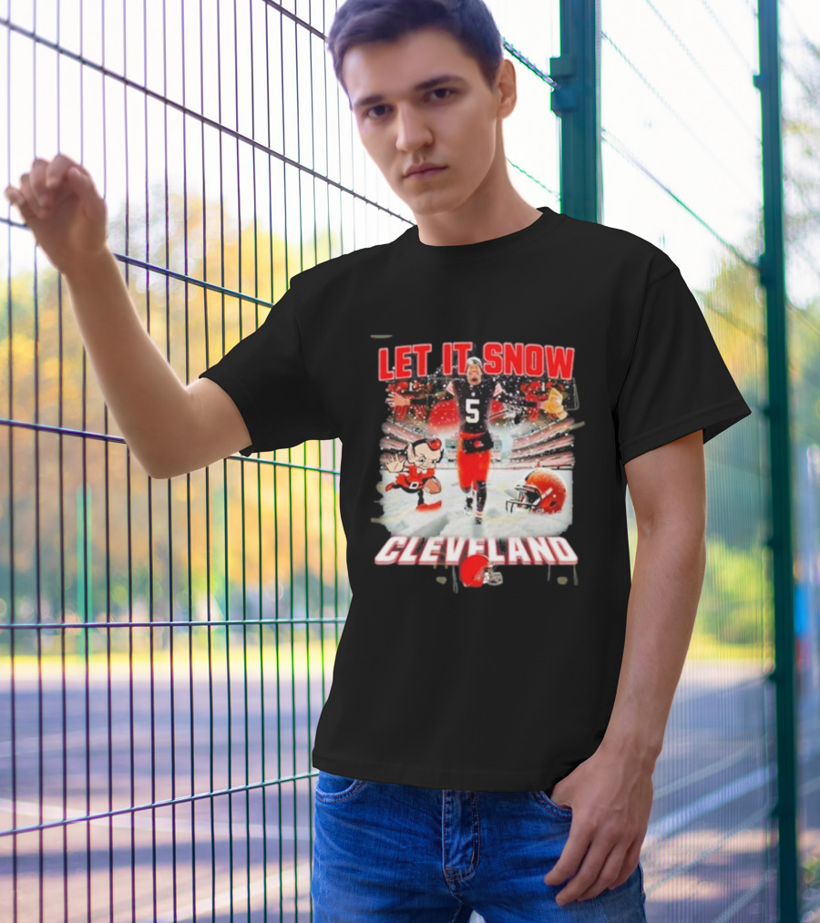 LET IT SNOW CLEVELAND BROWNS FOOTBALL HELMET T-Shirt