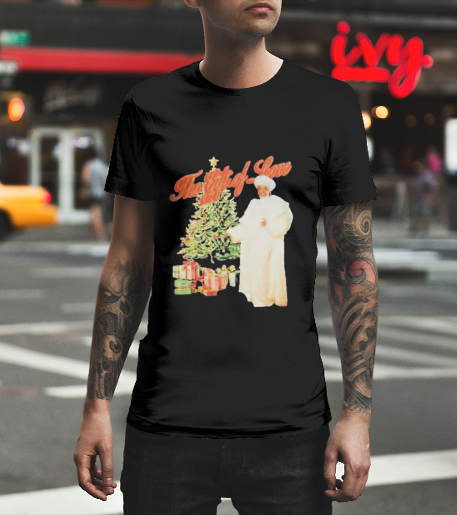 The Gift Of Love Christmas Tree Retro Style Jennifer Hudson T-Shirt