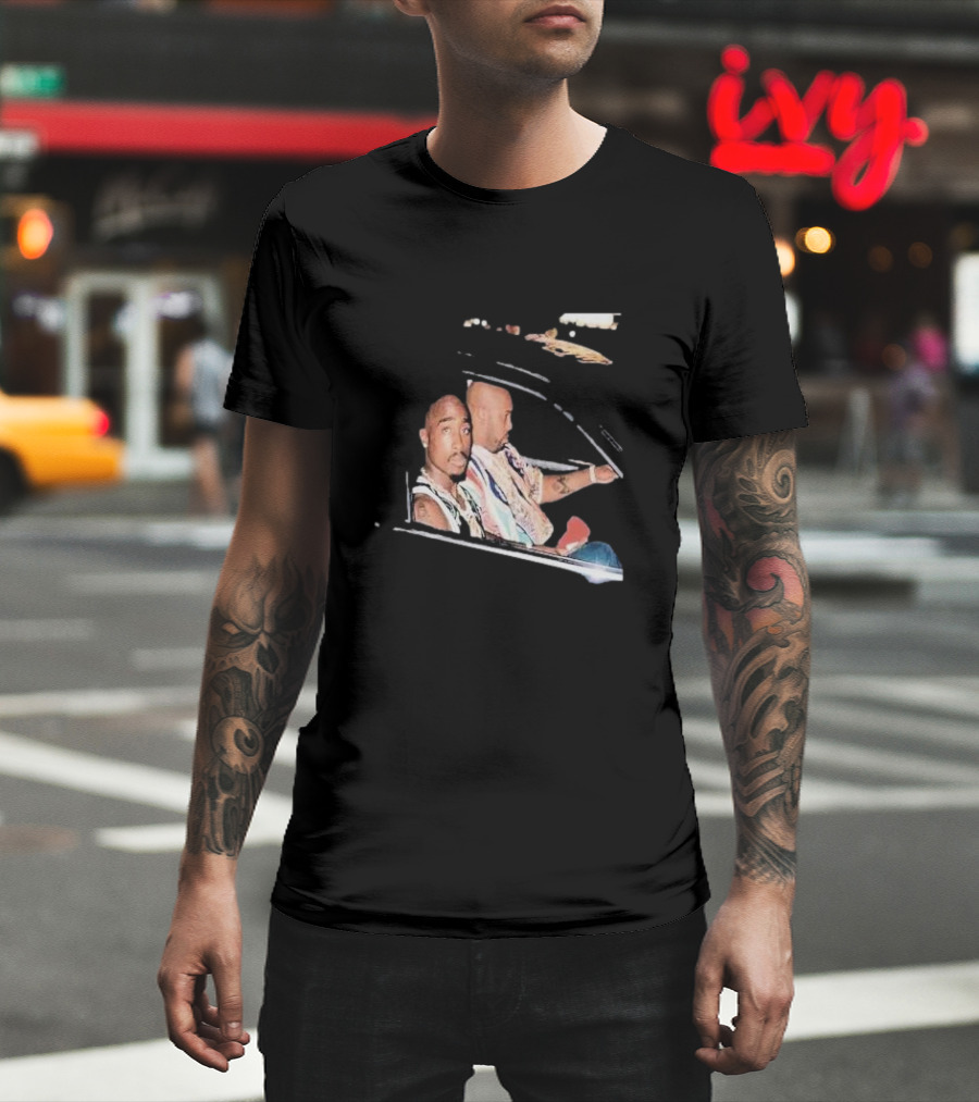 2Pac And Suge Knight Black Car Night Image T-Shirt