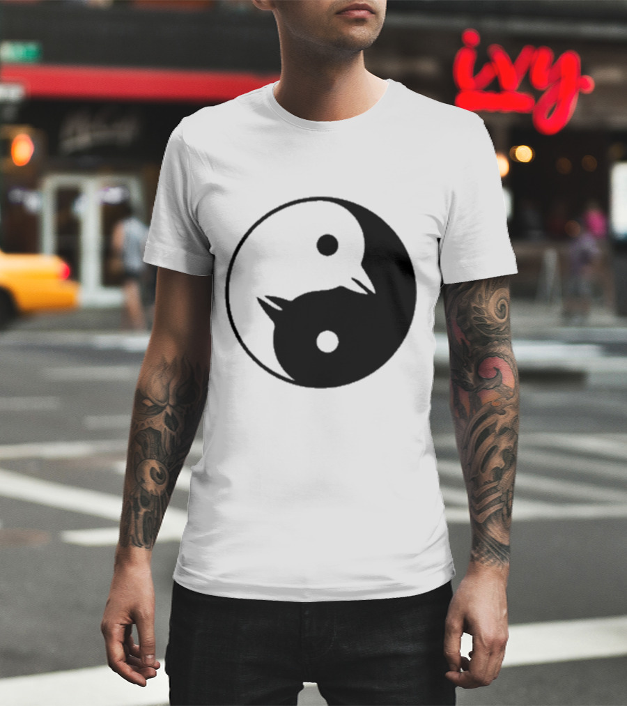 Yin Yang Penguins Pinguini Tattici Nucleari T-Shirt