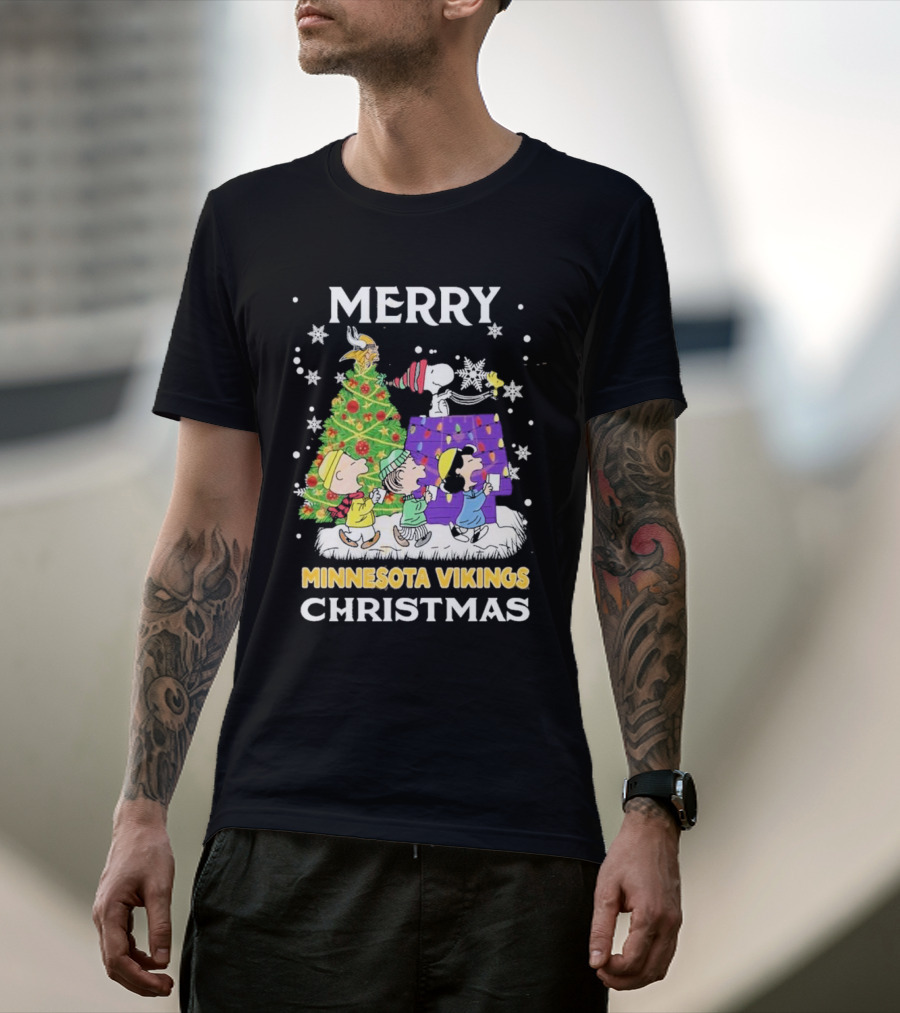 Merry Christmas Minnesota Vikings Snoopy Peanuts Holiday T-Shirt