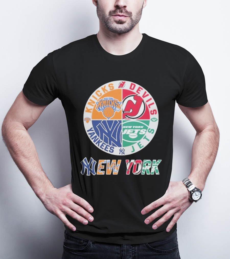 New York Knicks Yankees Jets Devils Circle New York T-Shirt