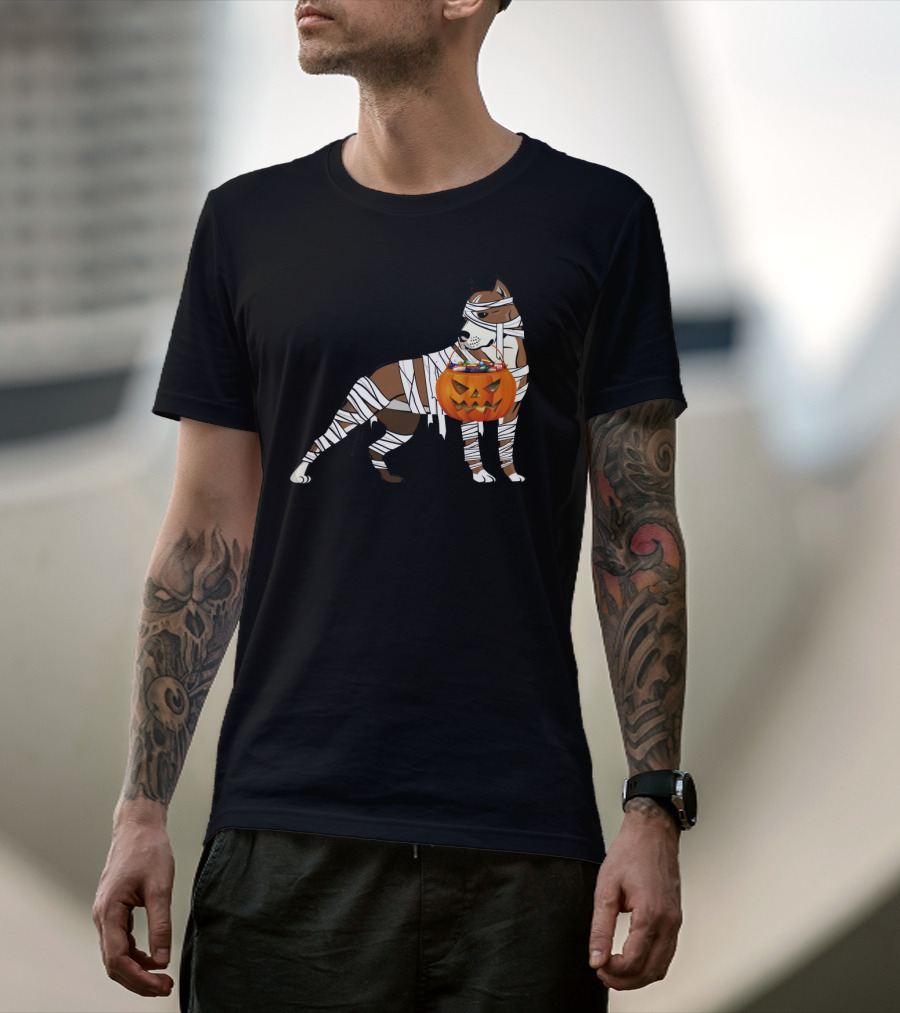 Halloween Mummy Wrapped Pitbull With Jack-O'-Lantern Pumpkin Basket T-Shirt