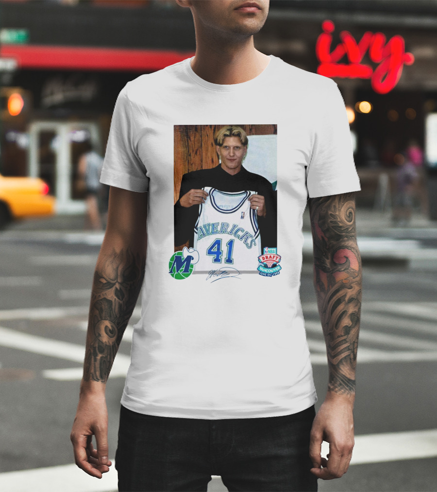 Dirk Nowitzki Mavericks NBA Draft Vancouver June 24 1998 T-Shirt
