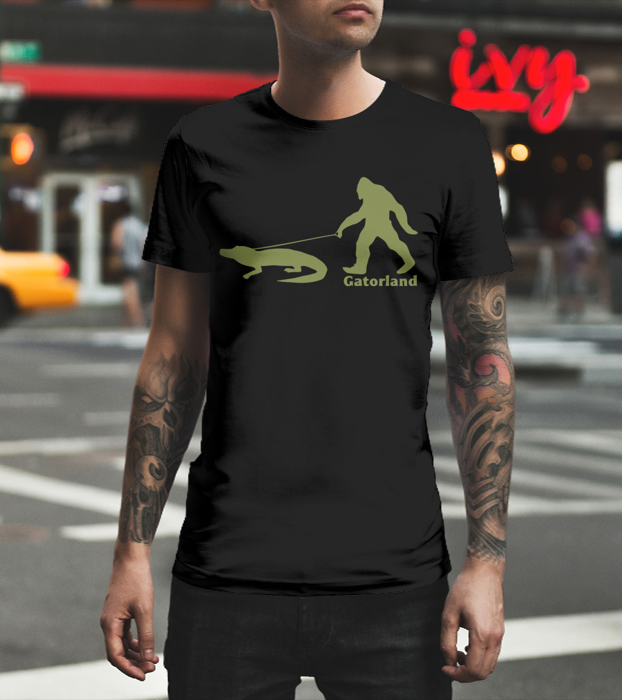 Cvpayne Bigfoot Walking Alligator Gatorland T-Shirt