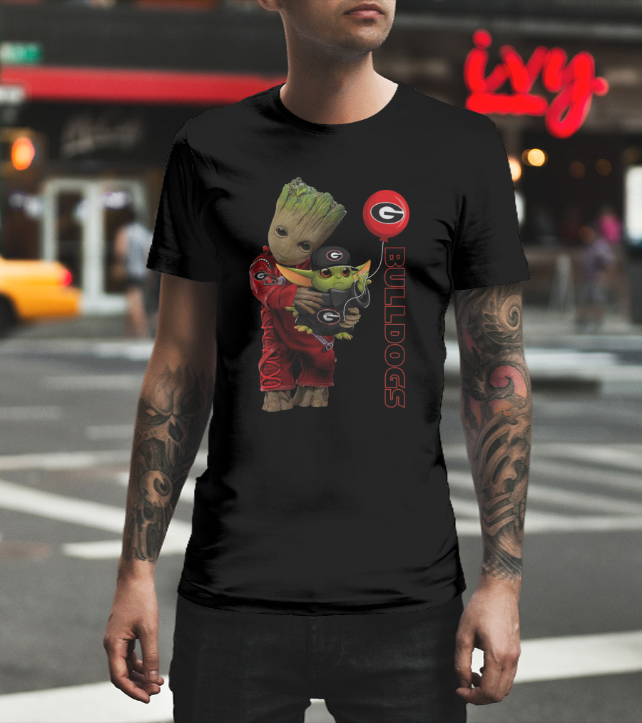G&Y Georgia Bulldogs Groot And Baby Yoda With Balloon T-Shirt