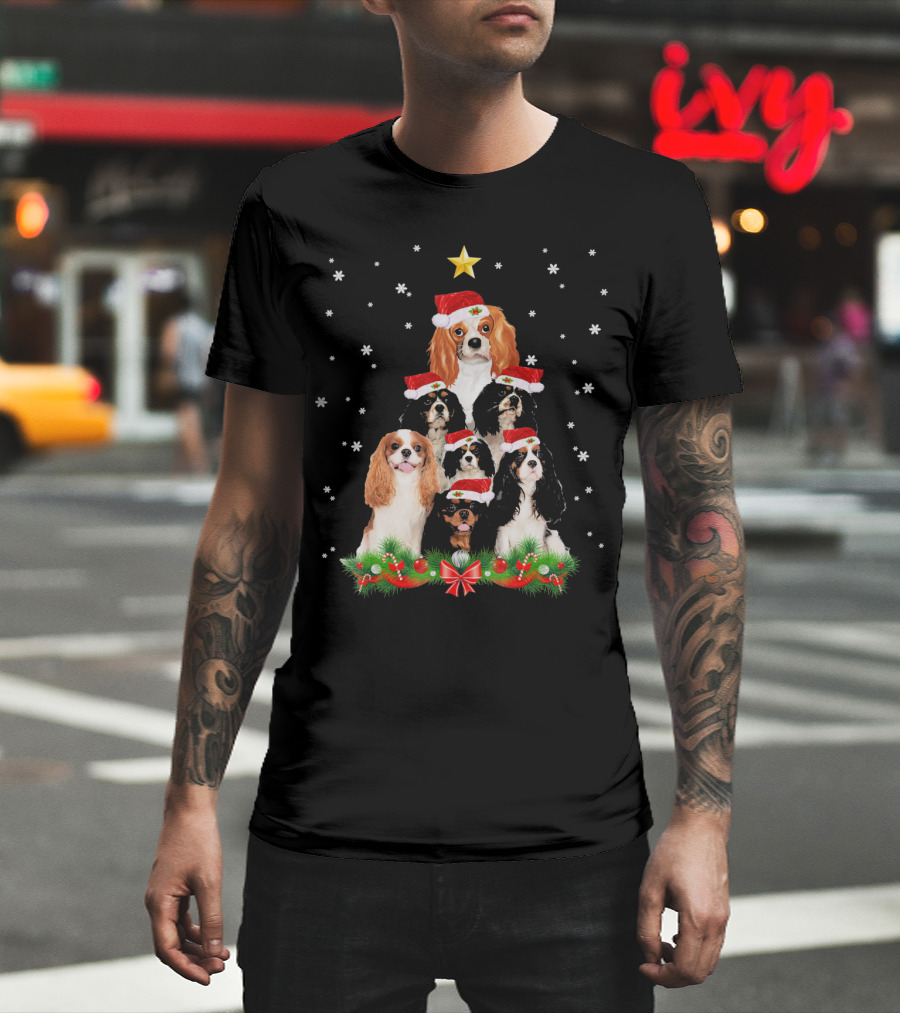 Cavalier King Christmas Tree With Santa Hat Dogs And Snowflakes T-Shirt