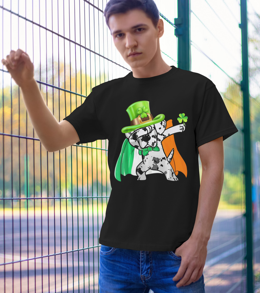 Dabbing Great Dane Irish Flag Shamrock Hat Cape T-Shirt