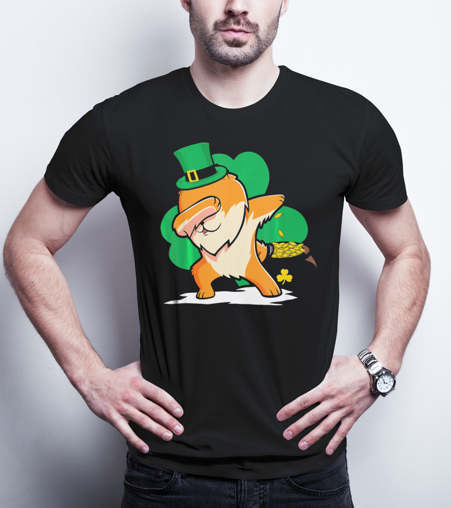 St Patrick's Day Dabbing Pomeranian With Leprechaun Hat And Shamrock T-Shirt