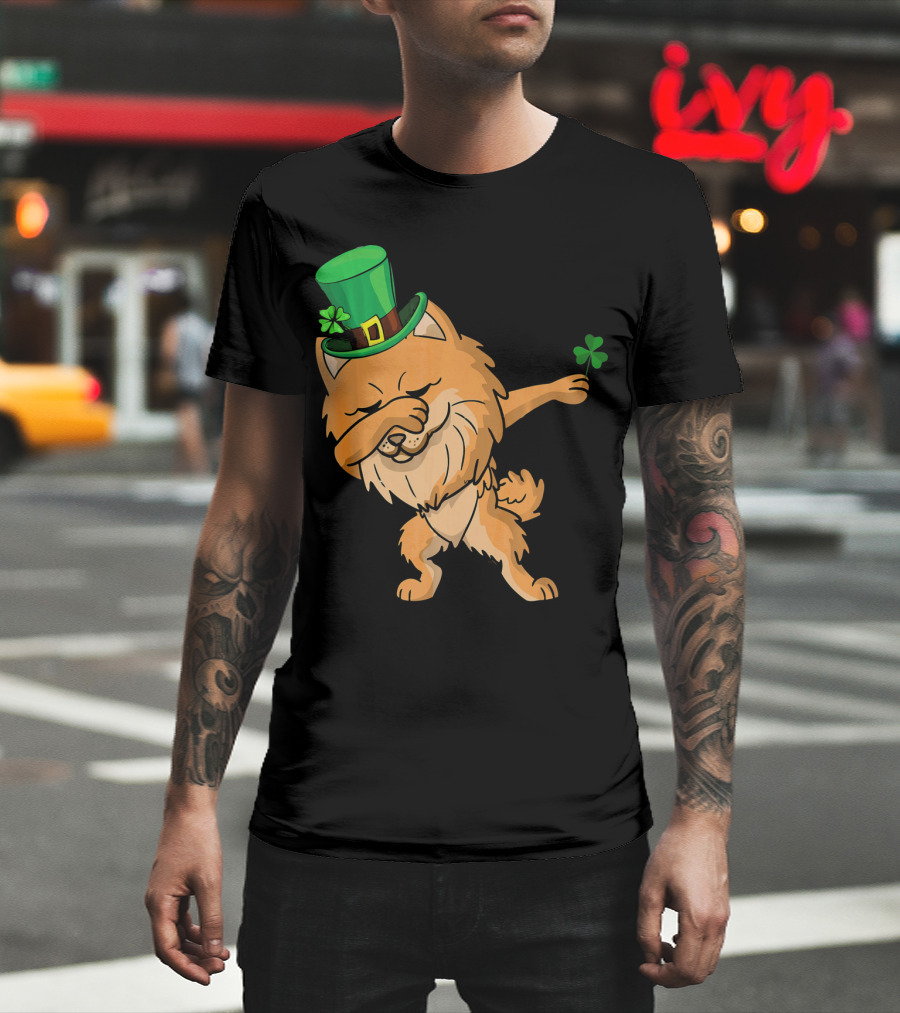 St Patricks Dabbing Pomeranian Leprechaun With Shamrock T-Shirt