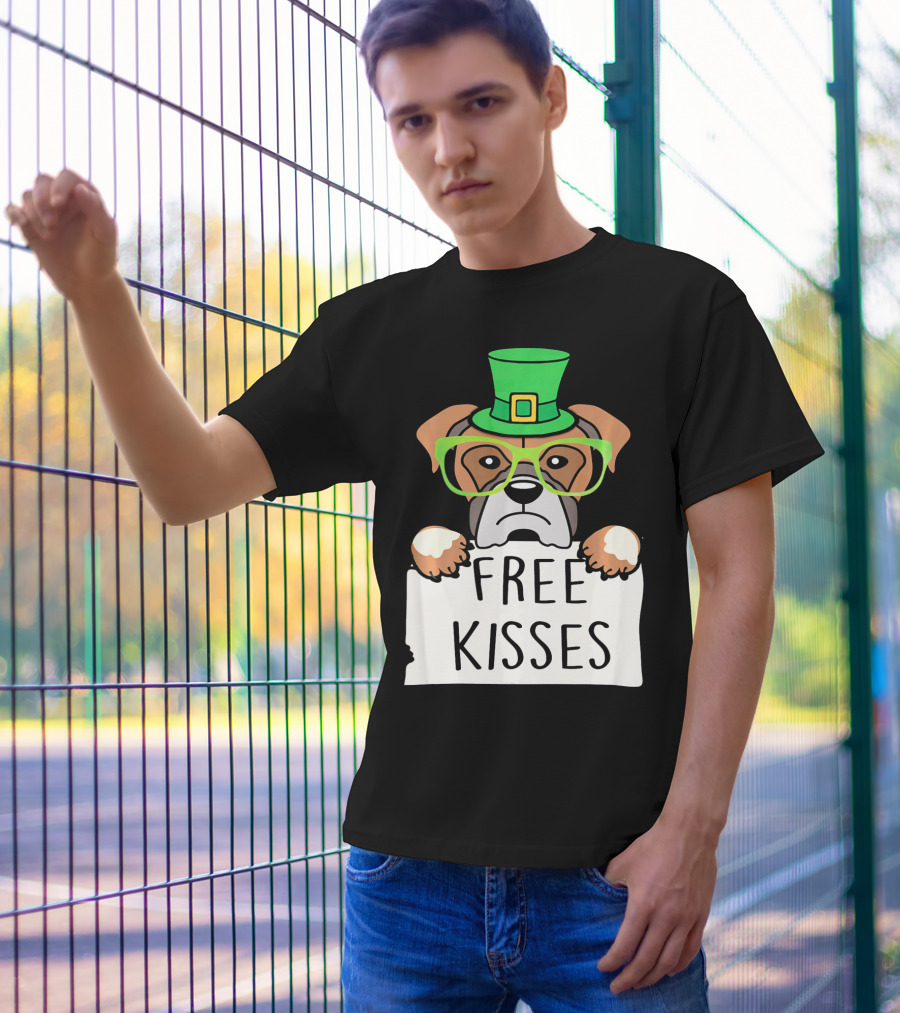 Free Kisses Boxer Dog Leprechaun St Patrick Hat Green Glasses T-Shirt