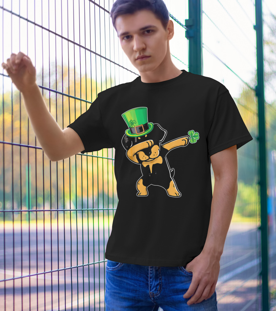 Funny St. Patrick's Day Rottweiler Dab Dabbing Dance With Green Hat And Shamrock T-Shirt