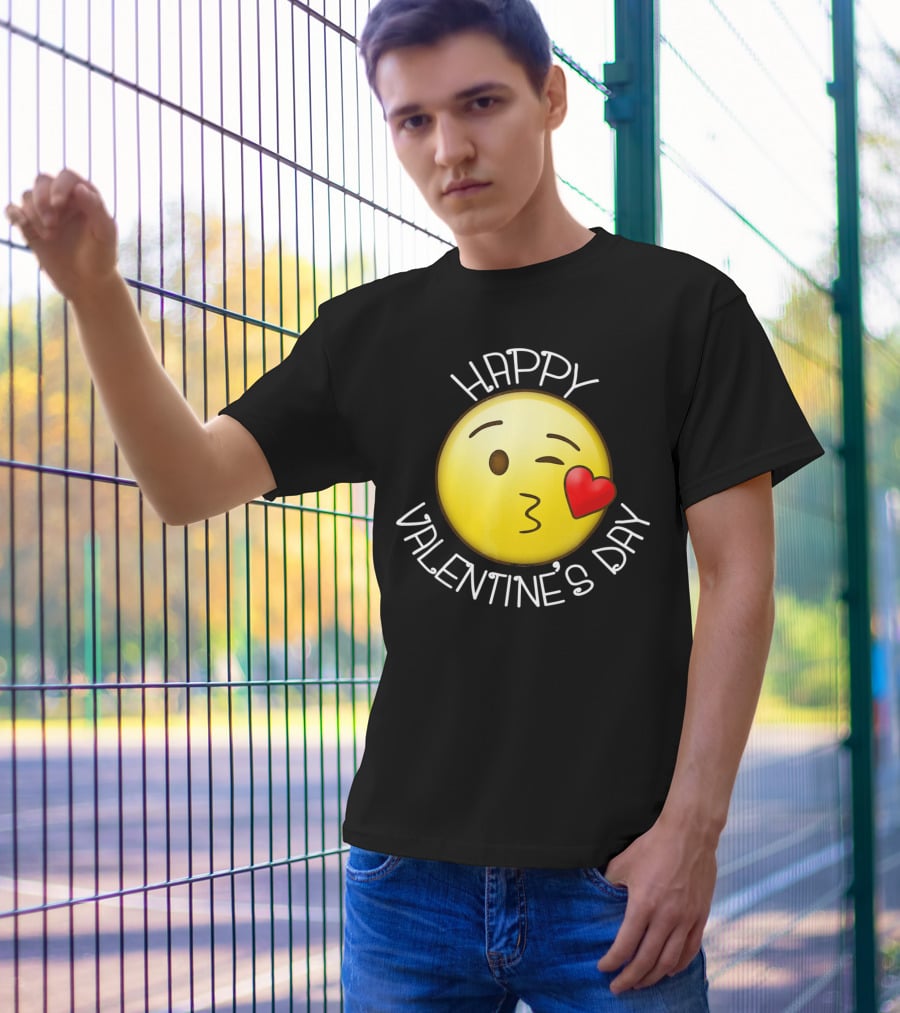 Happy Valentine's Day Cute Blow Kiss Heart Emoji Wink T-Shirt