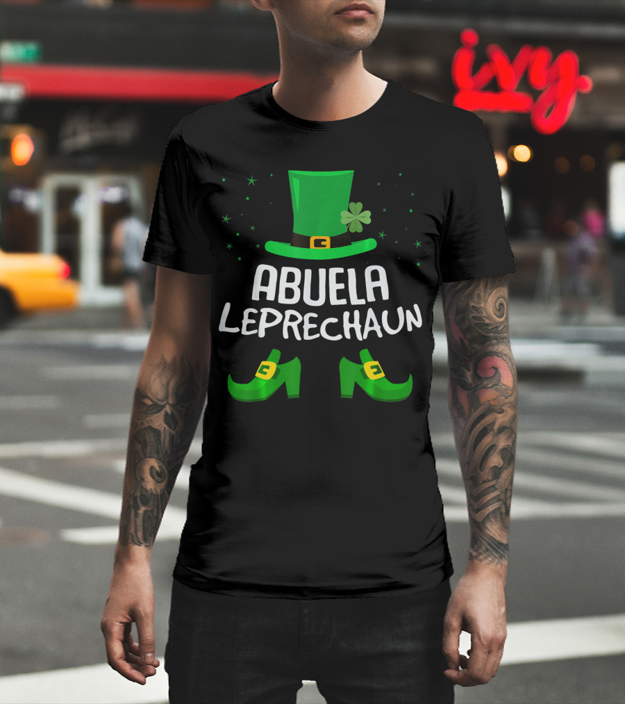 Abuela Leprechaun Saint Patricks Hat And Shoes T-Shirt