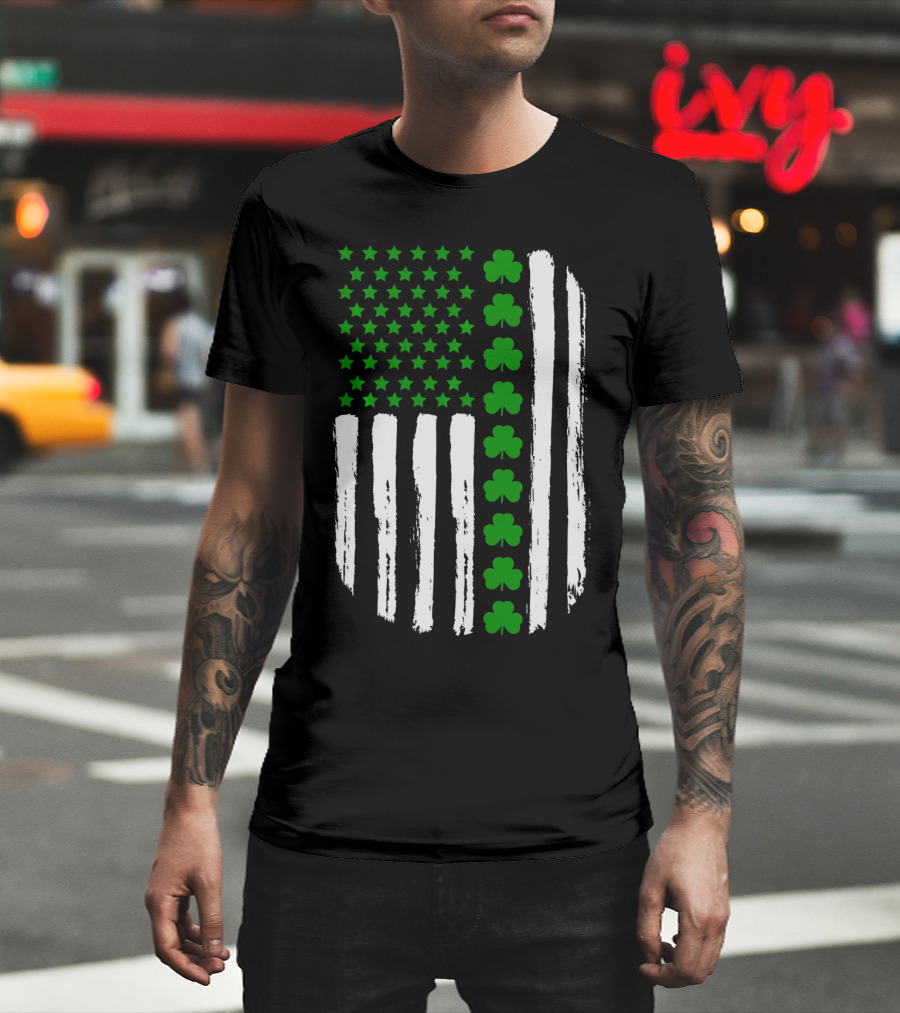 USA Flag With Green 4 Leaf Clover For St. Patrick Day T-Shirt