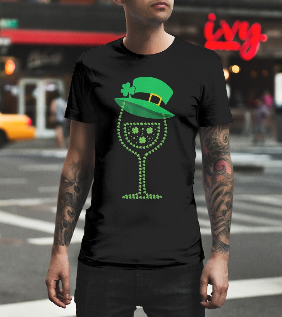 Leprechaun Hat Wine Glass Shamrock St Patrick's Day T-Shirt