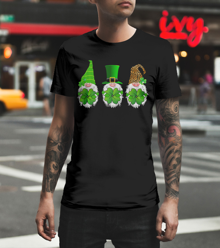 Gnomes Shamrock Leprechaun Green Leopard Saint Patrick's Day T-Shirt