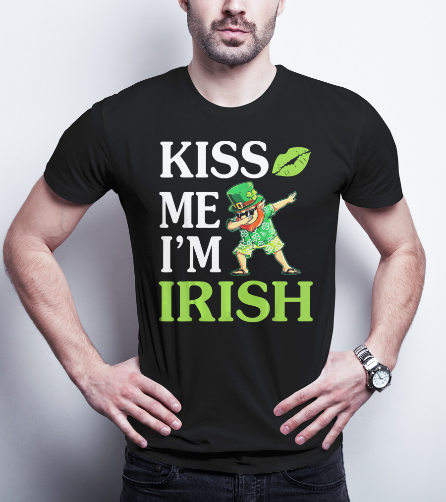 Kiss Me I'm Irish Leprechaun Dabbing Green Hat And Beard T-Shirt