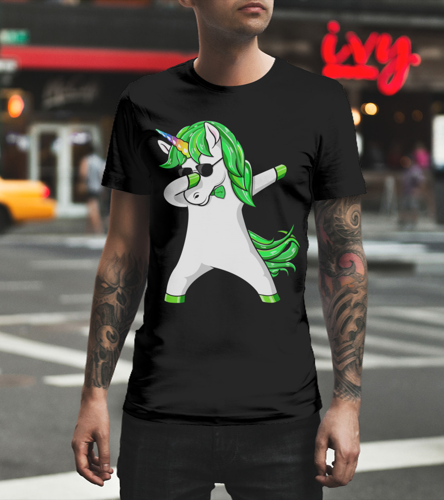 St Patricks Day Dabbing Green Unicorn T-Shirt