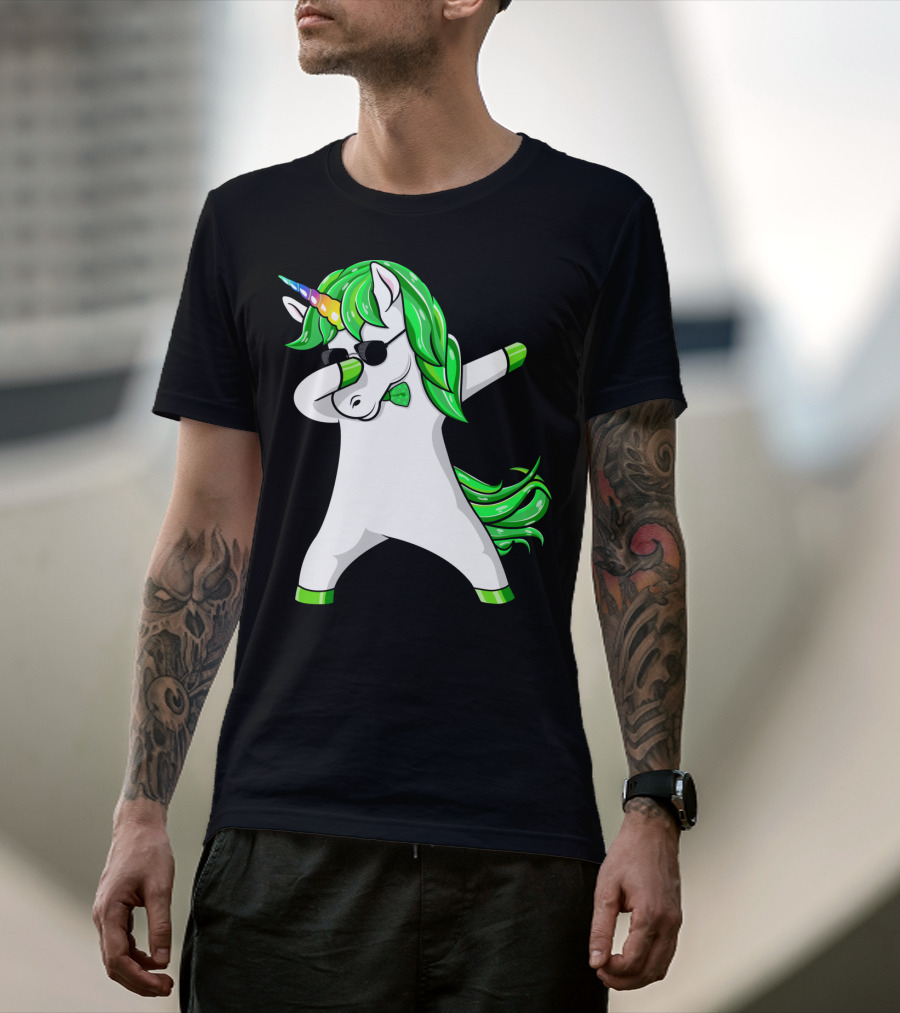 St Patricks Day Dabbing Green Unicorn T-Shirt