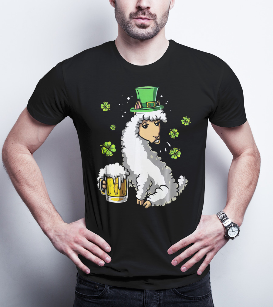 Leprechaun Llama Alpaca St Patrick's Day Beer Holding Clover Shamrock T-Shirt