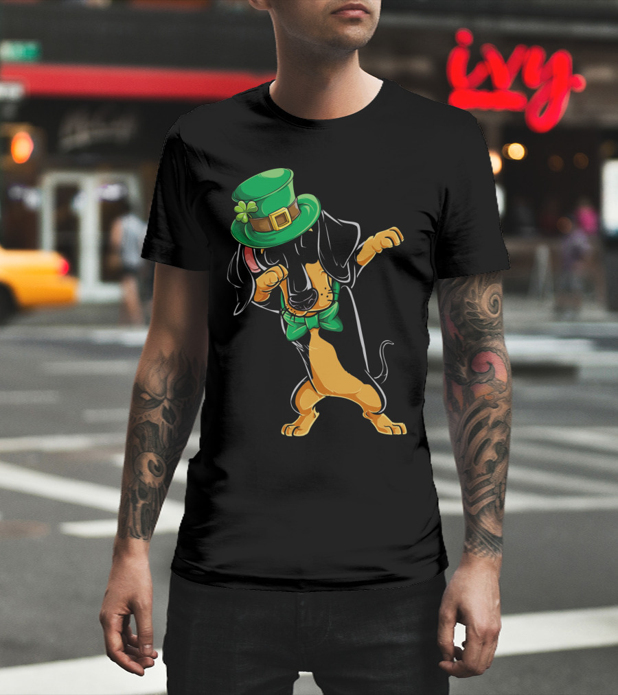 St. Patrick's Day Dabbing Dachshund With Green Hat And Bowtie T-Shirt