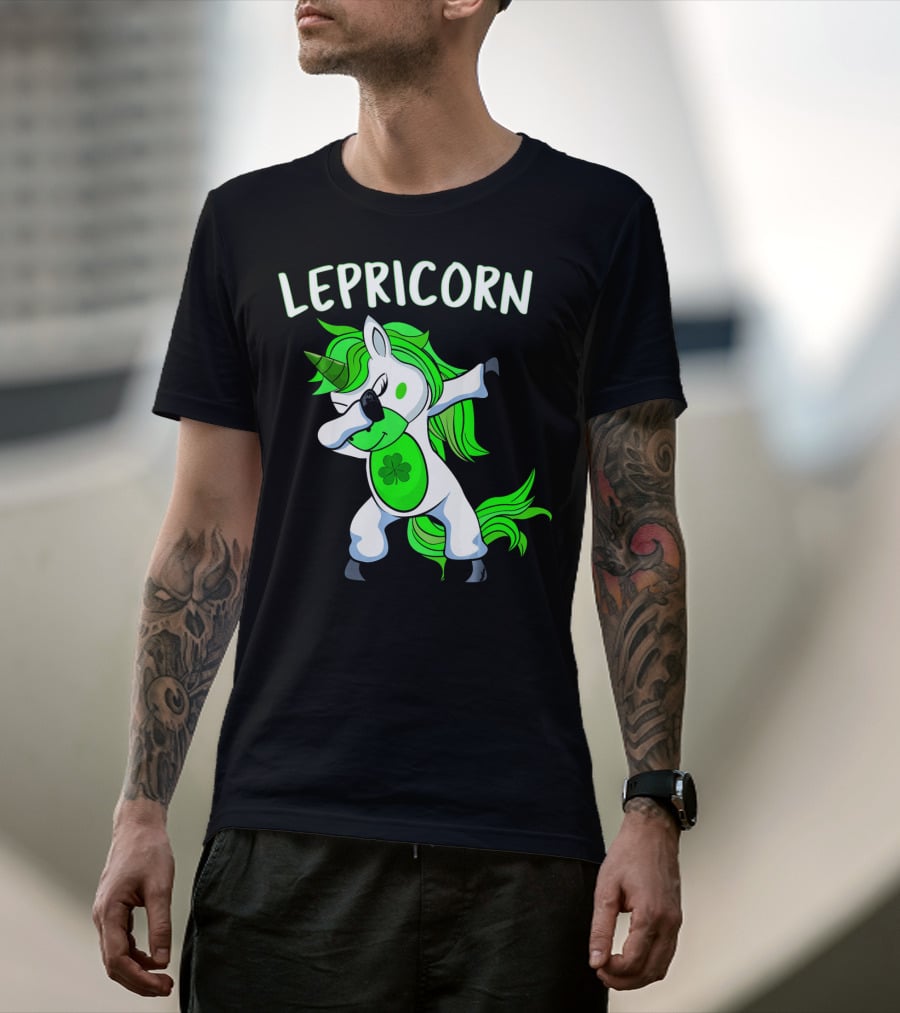 Lepricorn Dabbing Unicorn Leprechaun With Clover T-Shirt