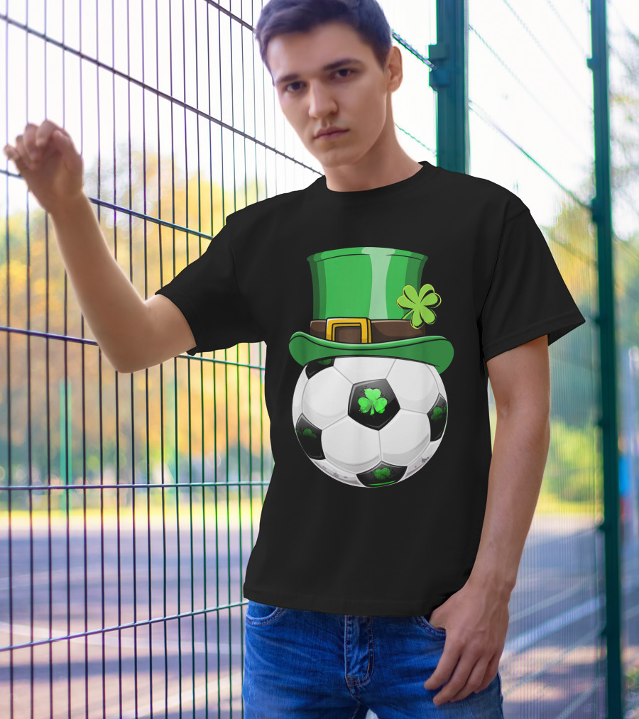 Leprechaun Soccer Funny St. Patrick's Day Hat With Shamrock Soccer Ball T-Shirt