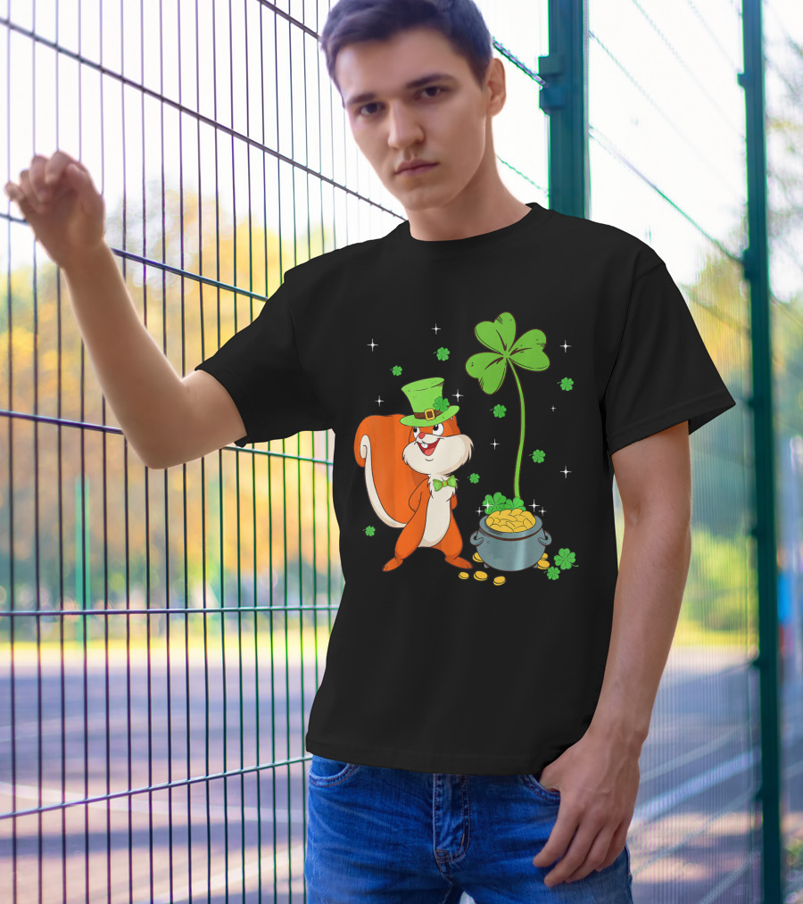 Leprechaun Squirrel With Shamrock And Pot Of Gold St Patricks T-Shirt