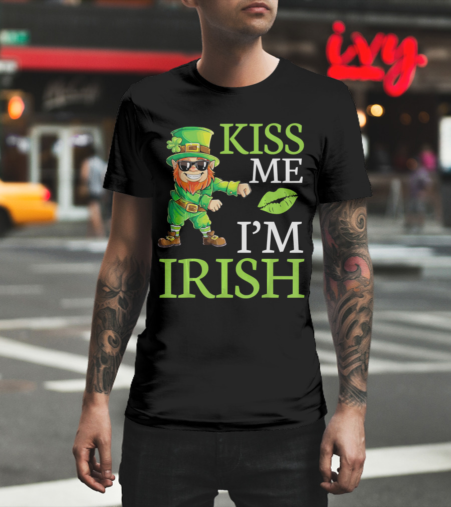 Kiss Me I'm Irish Cool Leprechaun Flossing T-Shirt