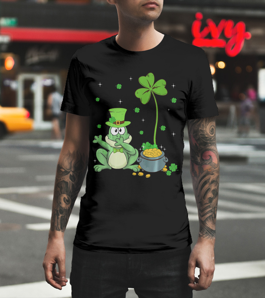 Shamrock Leprechaun Frog With Pot Of Gold And Clover Hat T-Shirt