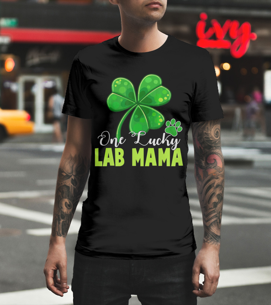 One Lucky Lab Mama Shamrock Paw Prints T-Shirt