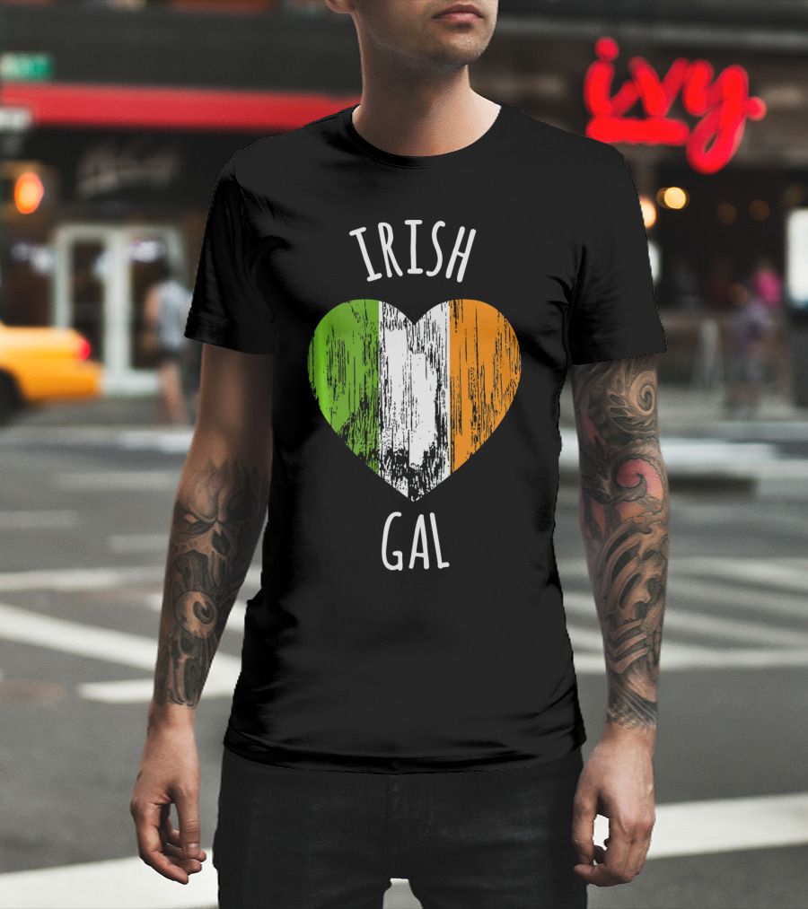 Irish Gal Heart With Irish Flag St. Patricks Day T-Shirt