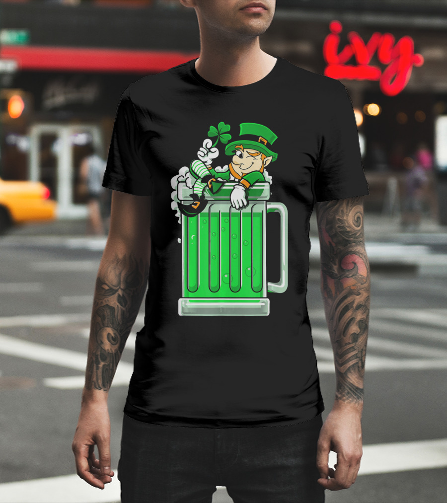 St Patricks Day Drinking Green Beer Leprechaun Shamrock T-Shirt