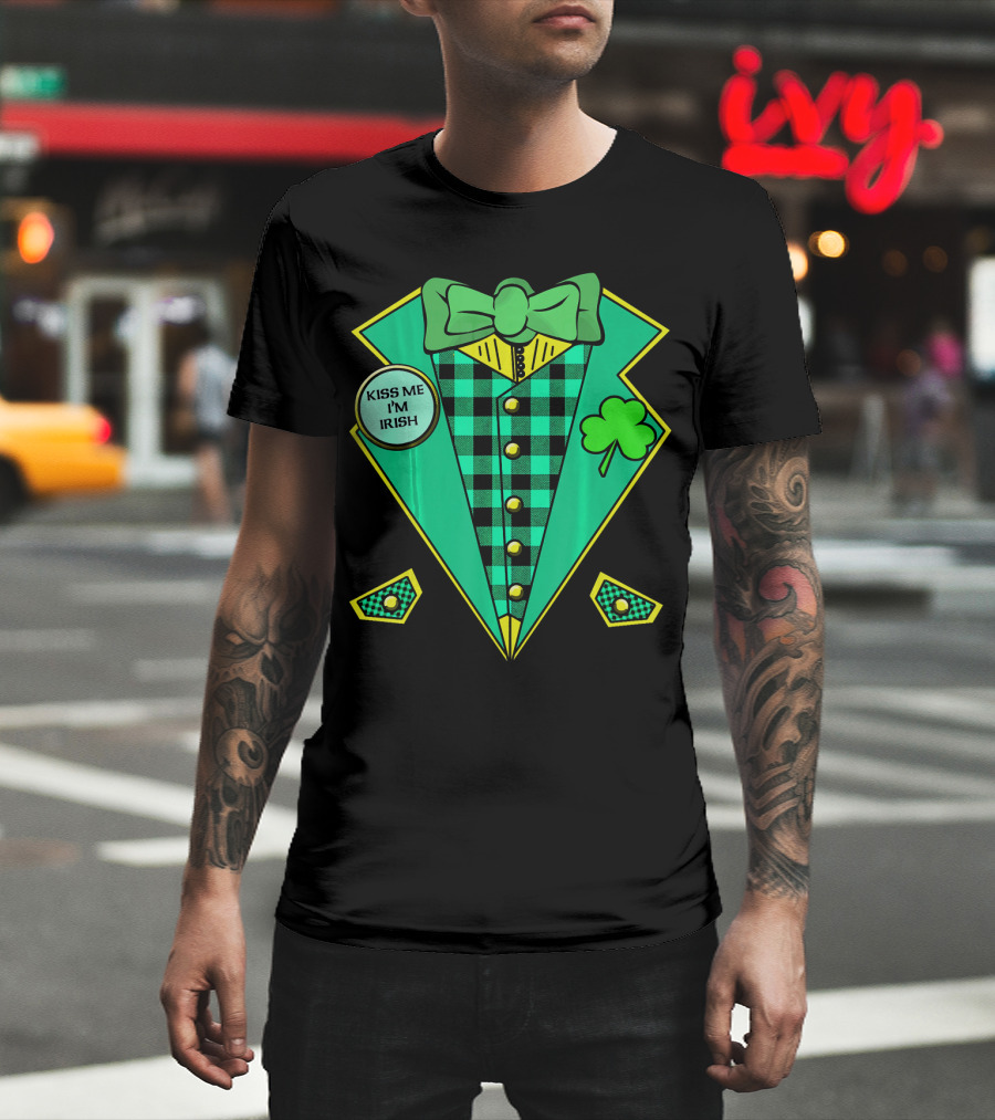 Kiss Me I'm Irish Leprechaun Costume Look With Bow Tie And Shamrock T-Shirt